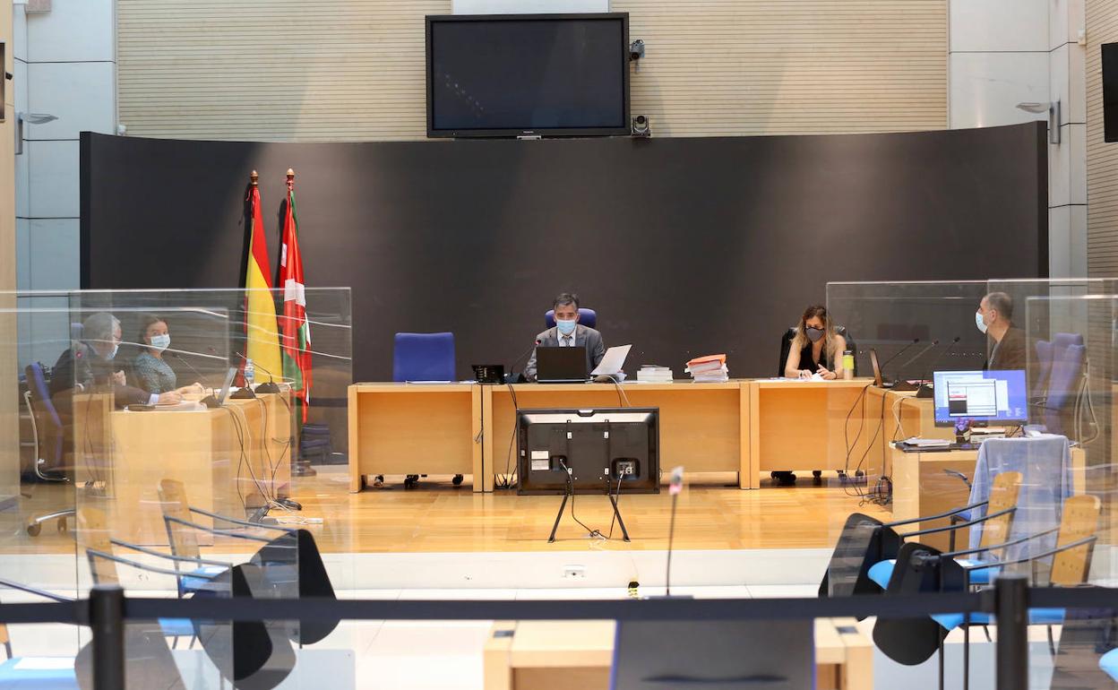 El jurado declara al acusado del crimen del Infierno culpable de todos los cargos por unanimidad ...